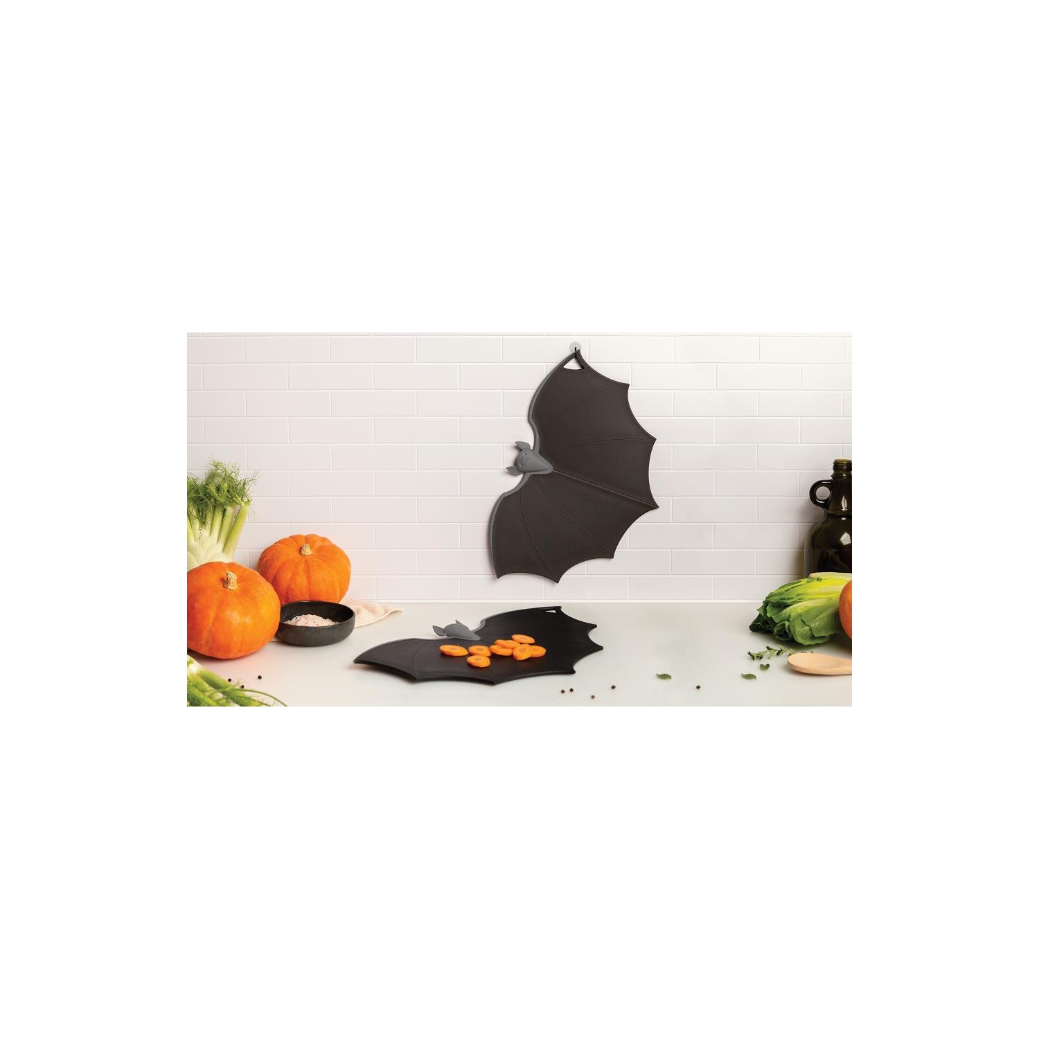 Meet Batty, the bat-shaped plastic cutting board that folds its wings ...